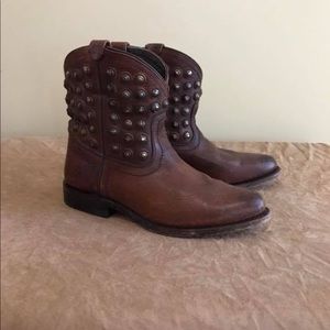 Frye | Shoes | Frye Wyatt Disc Short Boots | Poshmark